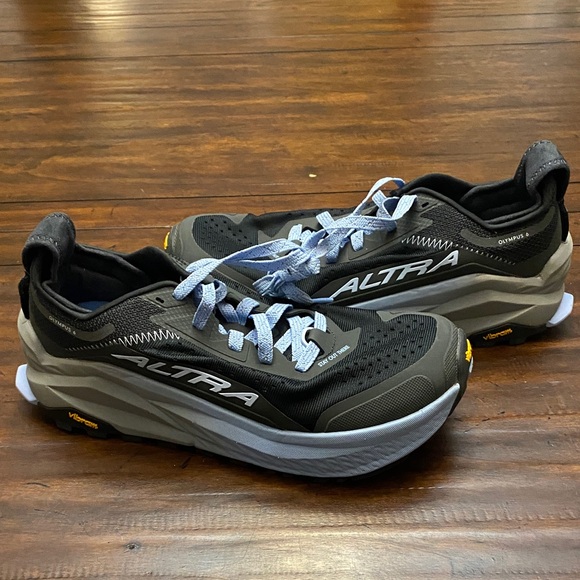 Altra | Shoes | Altra Black Olympus 6 Woman Us 5 Acs | Poshmark
